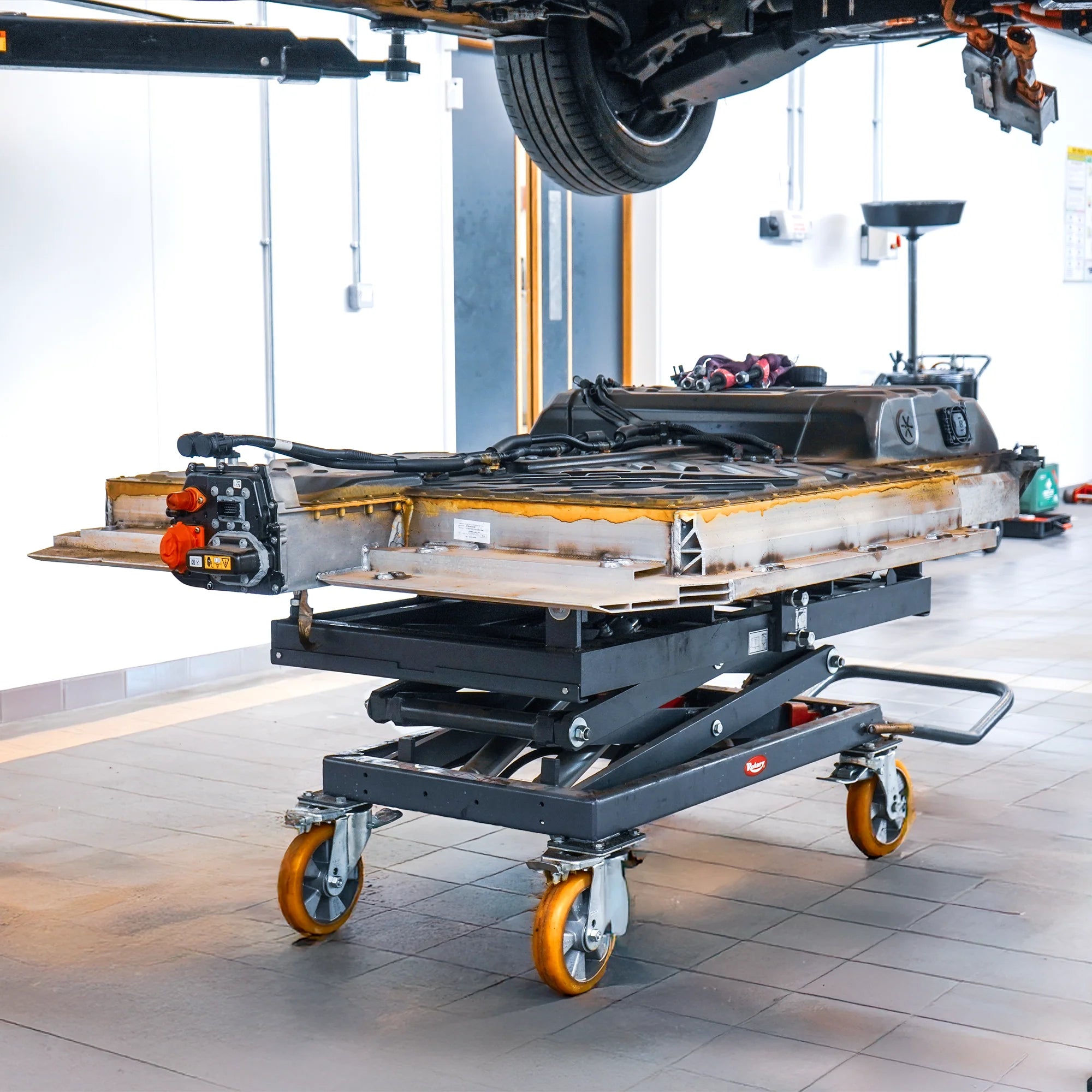 Lifting Tables – Everard Group Limited