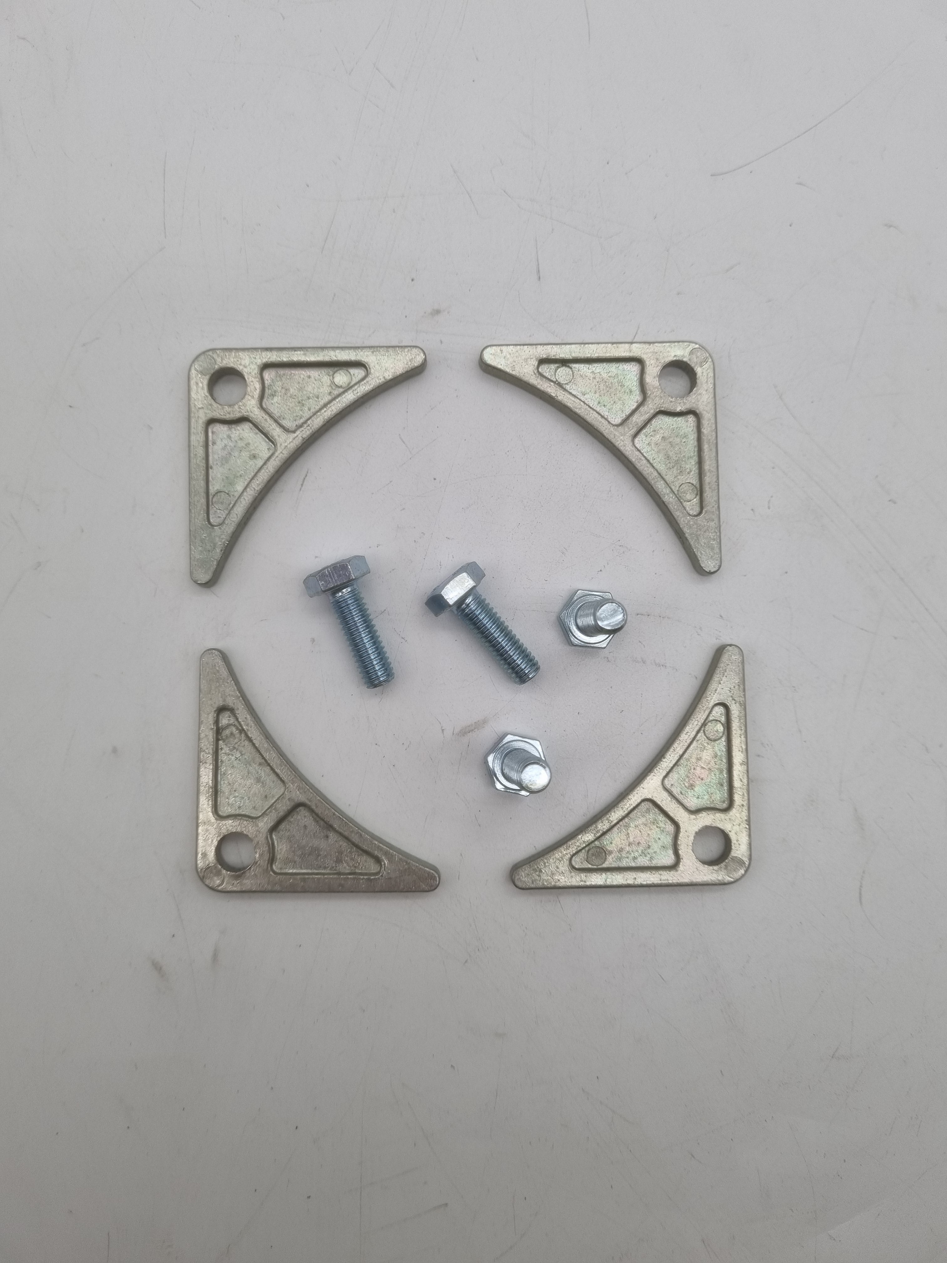 Tank Mounting Kit (Triangular Plates & Screws x4) – Everard Group Limited